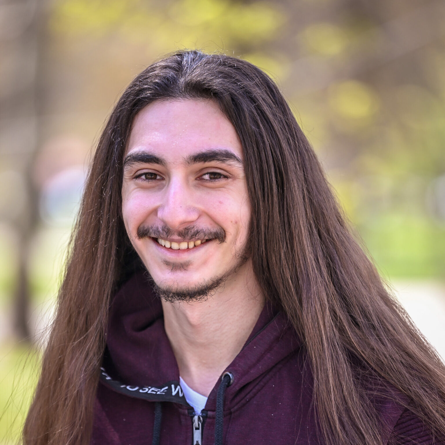 Се смеам на смешки - Trn.mk