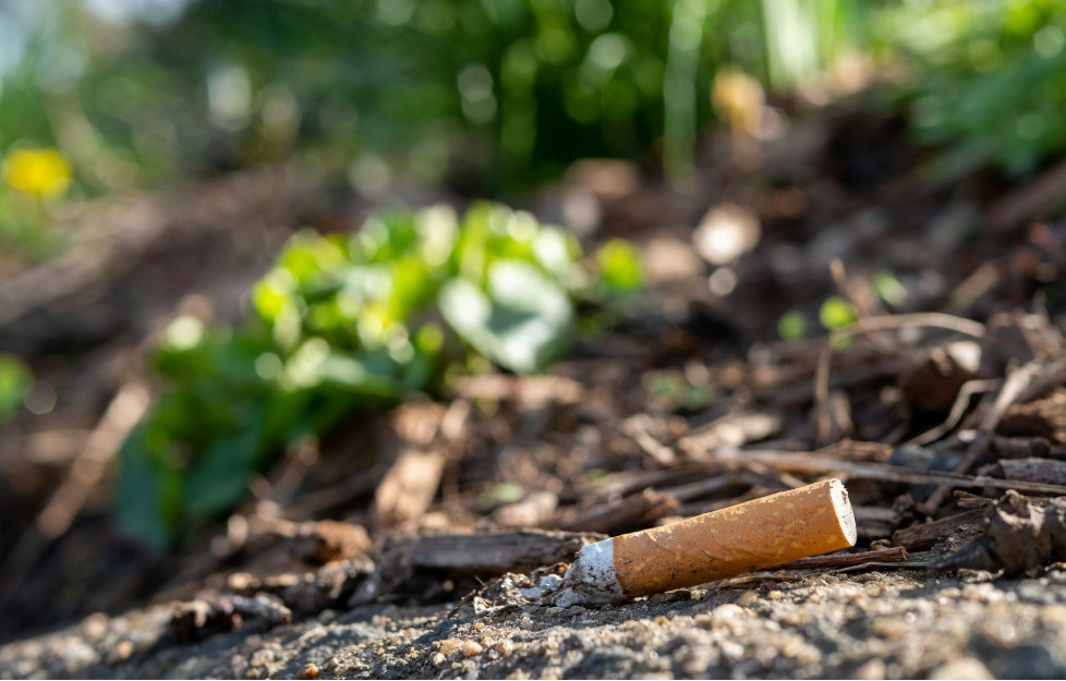 Отпушоци од цигари – од отпад до асфалтна мешавина