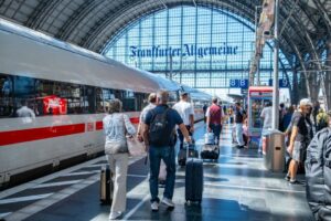 Со воз од Софија до Атина ќе се патува за 6 часа наместо за 14 - Trn.mk