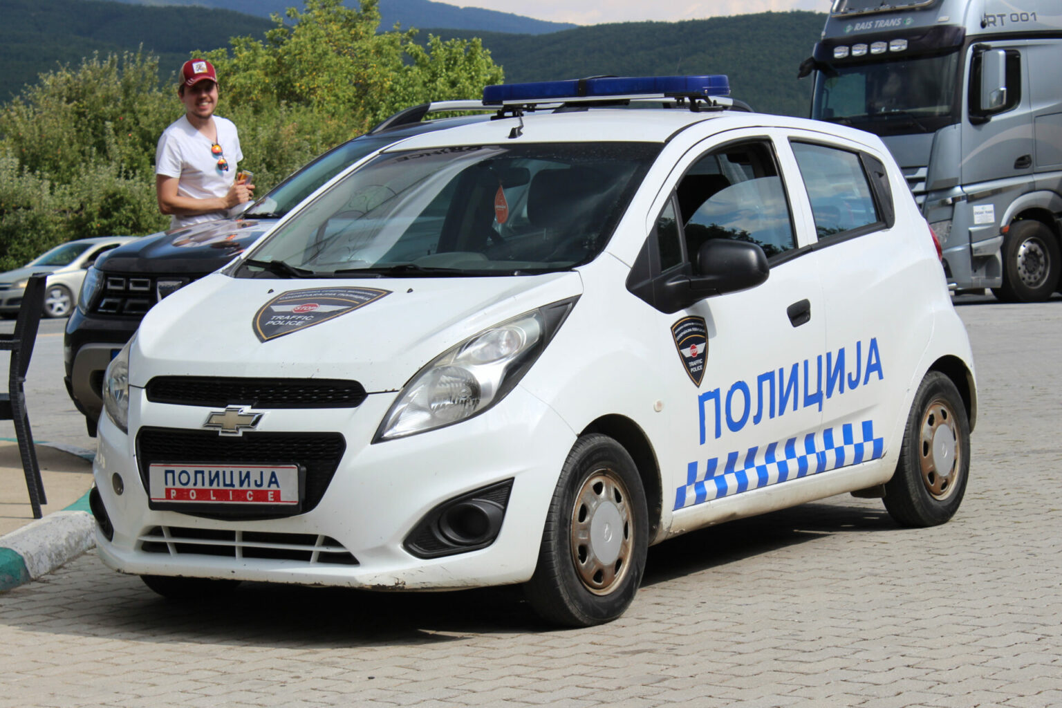 Сообраќајка во Скопје: Еден загинат, четворица повредени - Trn.mk